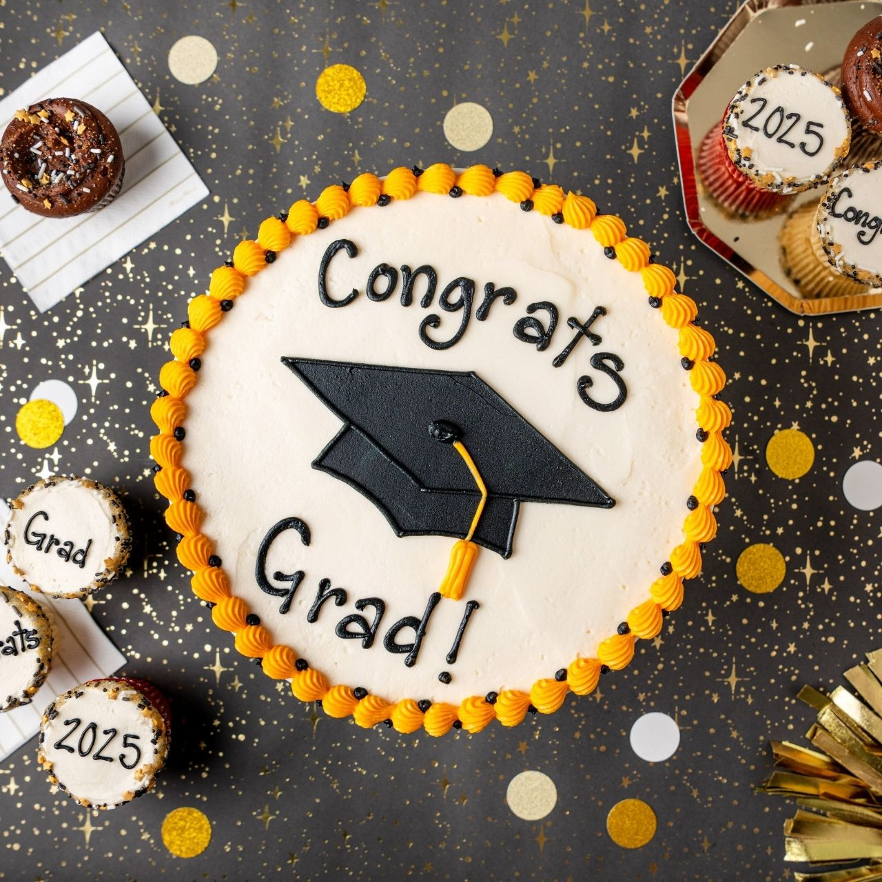 Congrats Grad Cake