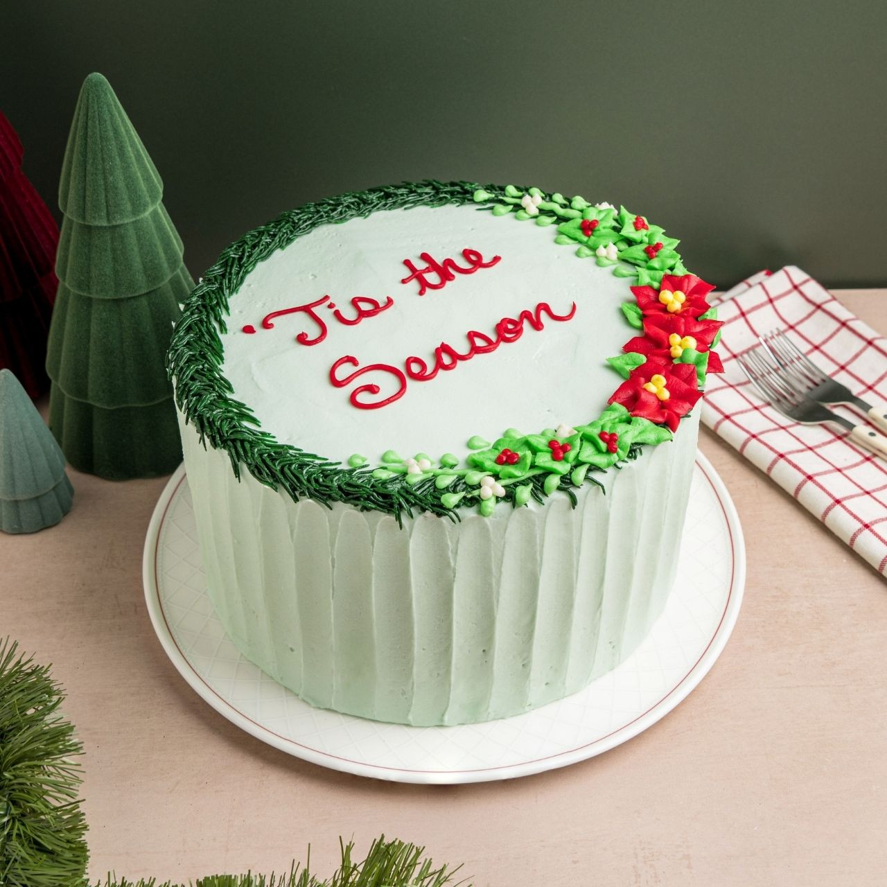Holiday Wreath Cake - SusieCakes