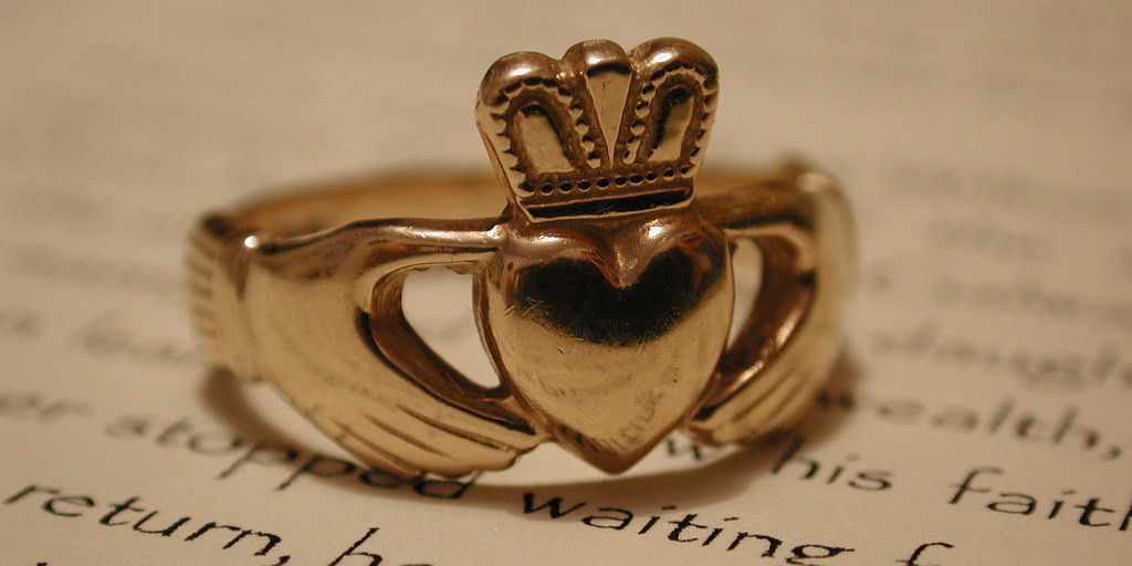 How to Wear a Claddagh Ring - Shamrock Gift