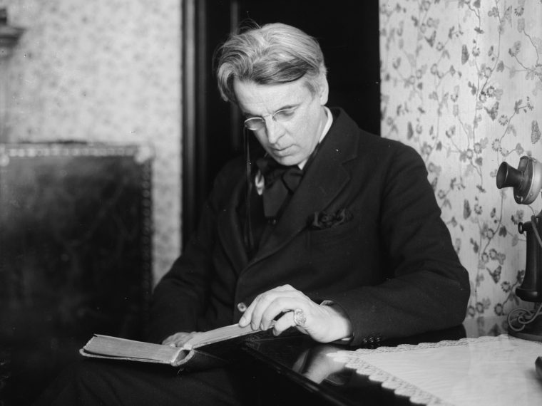 The Yeats Family: Irish Artisans and Influencers - Shamrock Gift