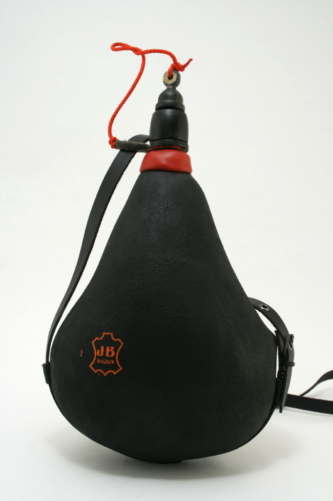 Spanish 1l leather bota bag wineskin, made in spain wine skin