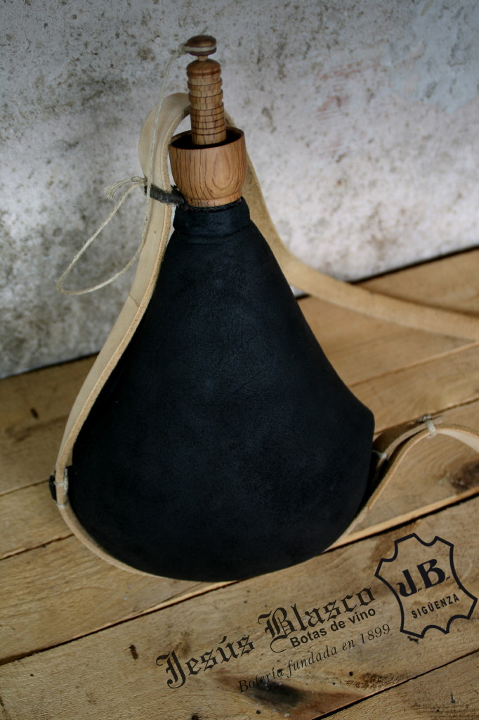 Spanish 1l leather bota bag wineskin, made in spain wine skin