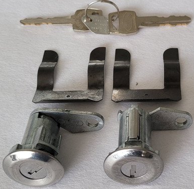 UNIVERSAL DOOR LOCK CILYNDER SET FORD TYPE W/KEY