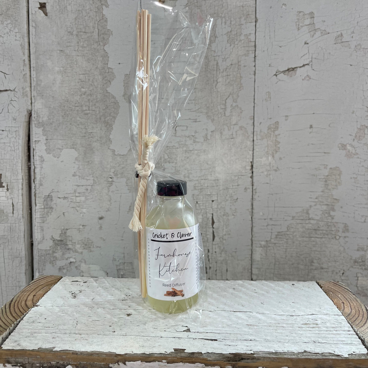 Farmhouse Kitchen - JanMichaels Art and Home