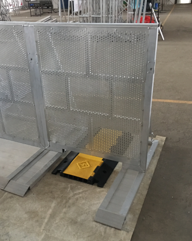Concert Stage Barriers | Aluminum Concert Barricades