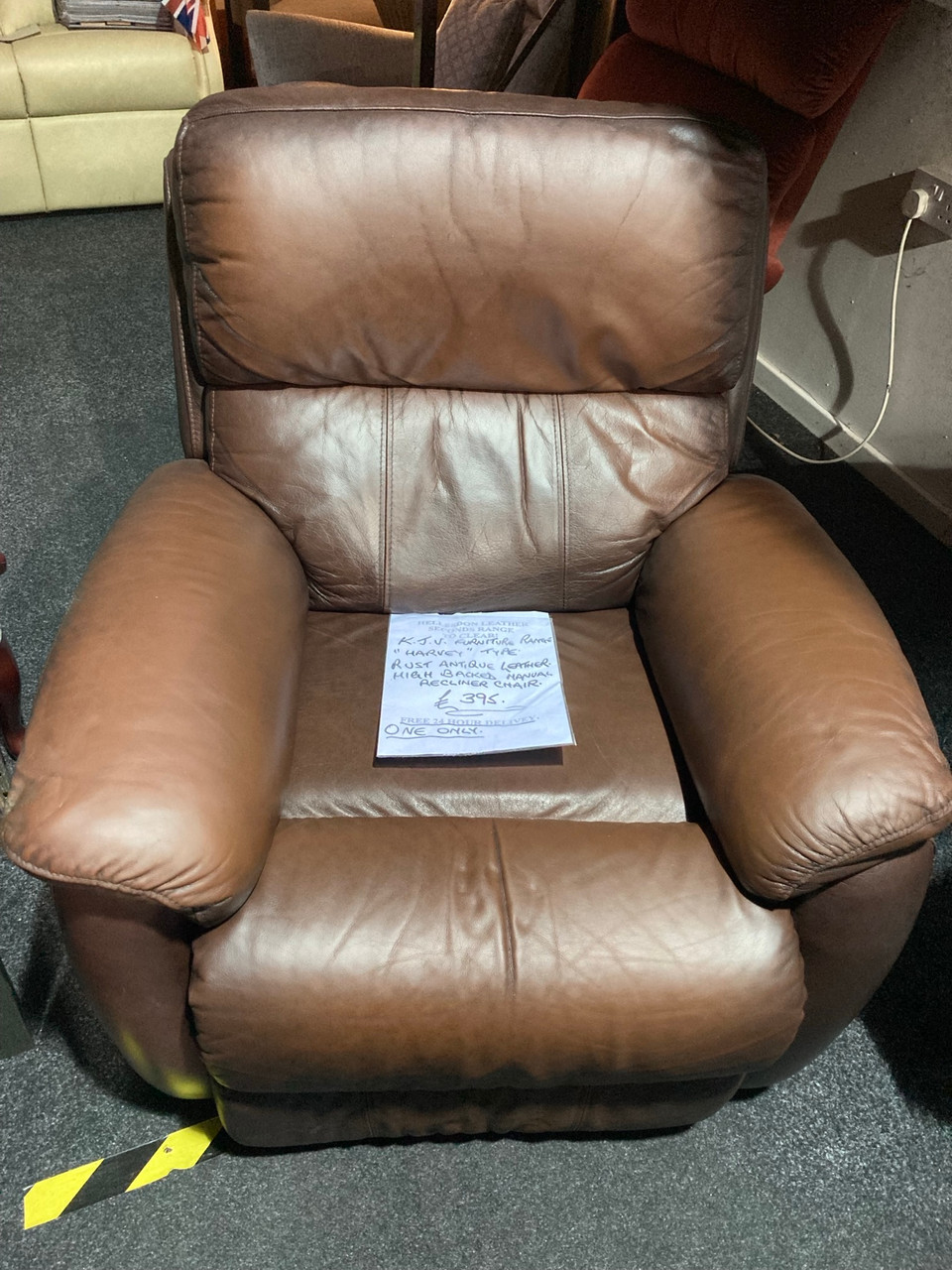 Old Leather Recliner Bespoke Leather Queen | Ref. No. 09048e | Regent