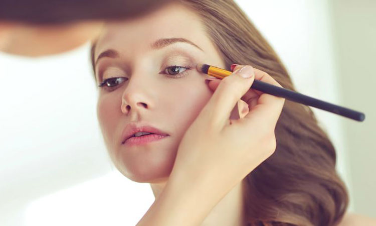 How To Apply Makeup - Skin Beauty