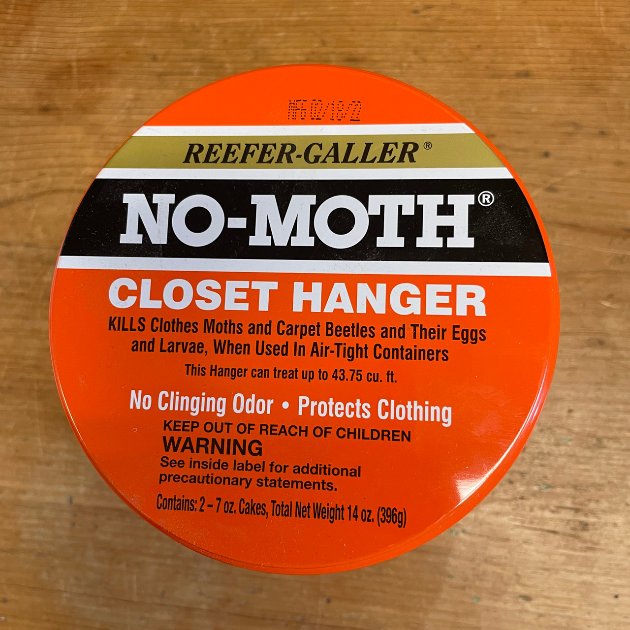 Reefer-Galler No-Moth Closet Hanger