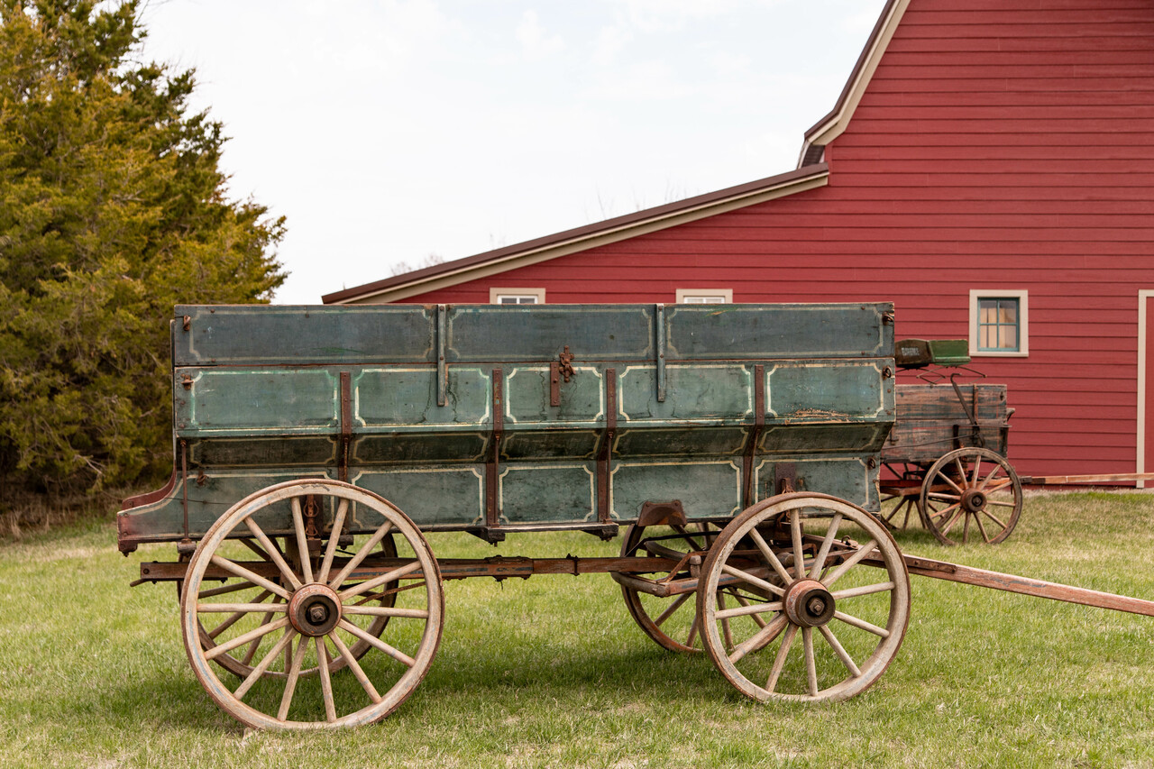 Flare Box Wagon - Hansen Wheel and Wagon Shop