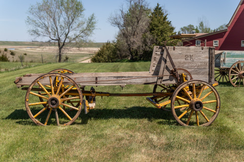 John Deere Gear with Riser Box - Hansen Wheel and Wagon Shop