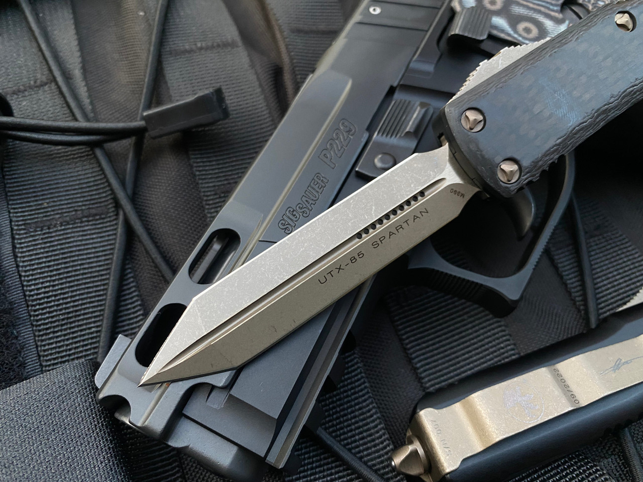 Microtech UTX-85 Spartan | Carbon Fiber Bronzed AP | NTL