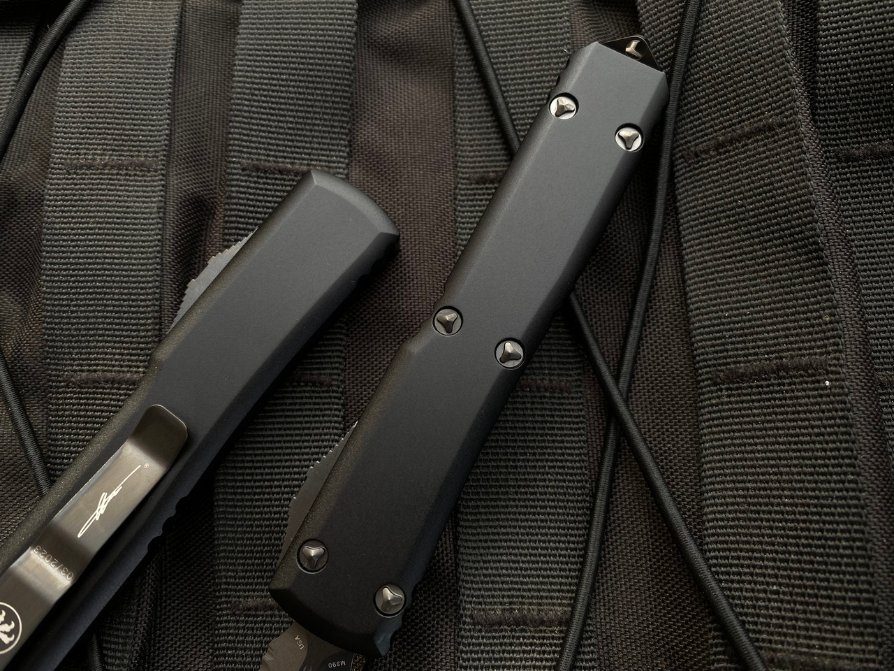 Microtech Ultratech D/E | Black Body DLC Serrated | NTL
