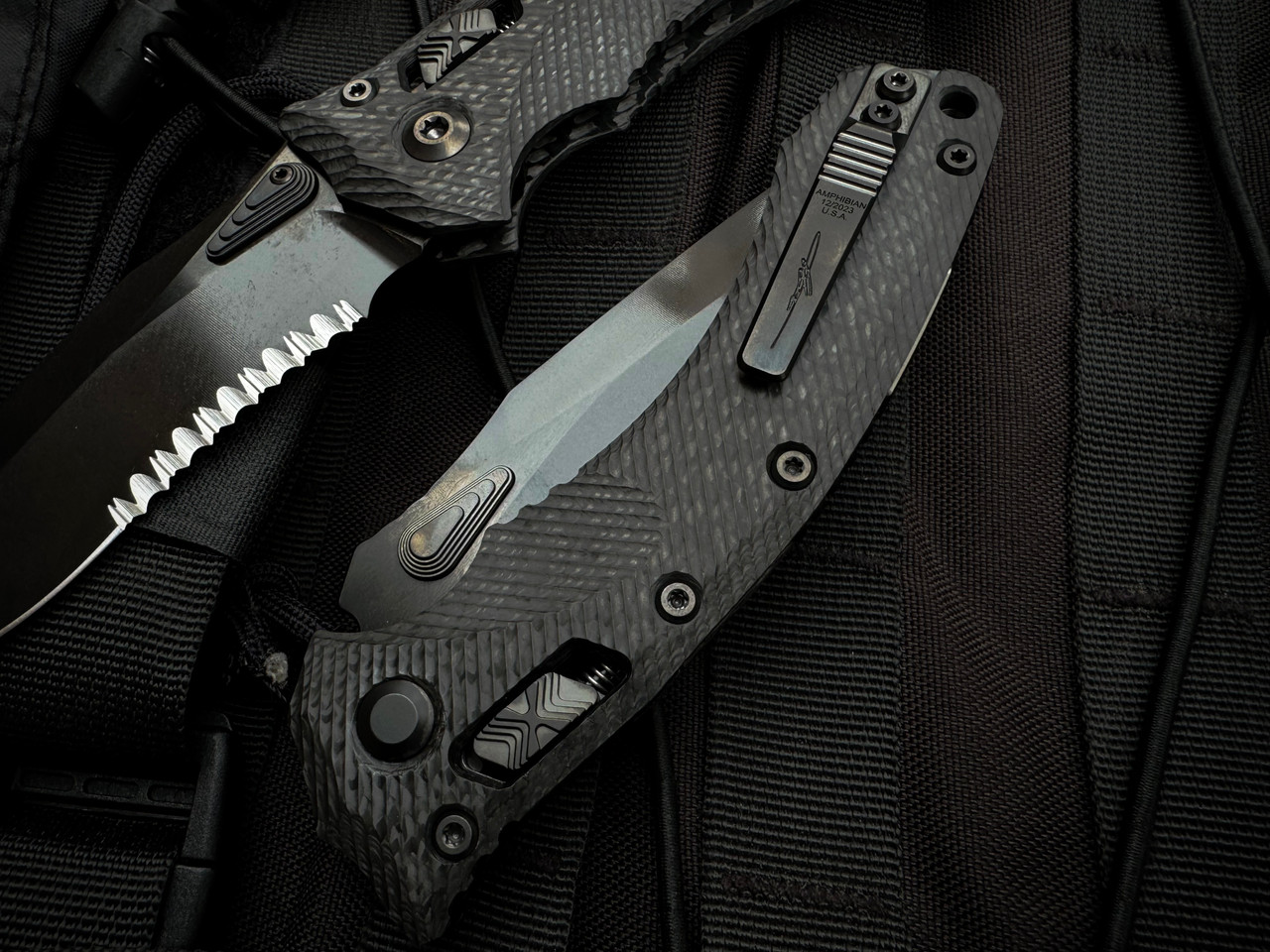 Microtech Amphibian S/E | Carbon FIber and DLC | NTL