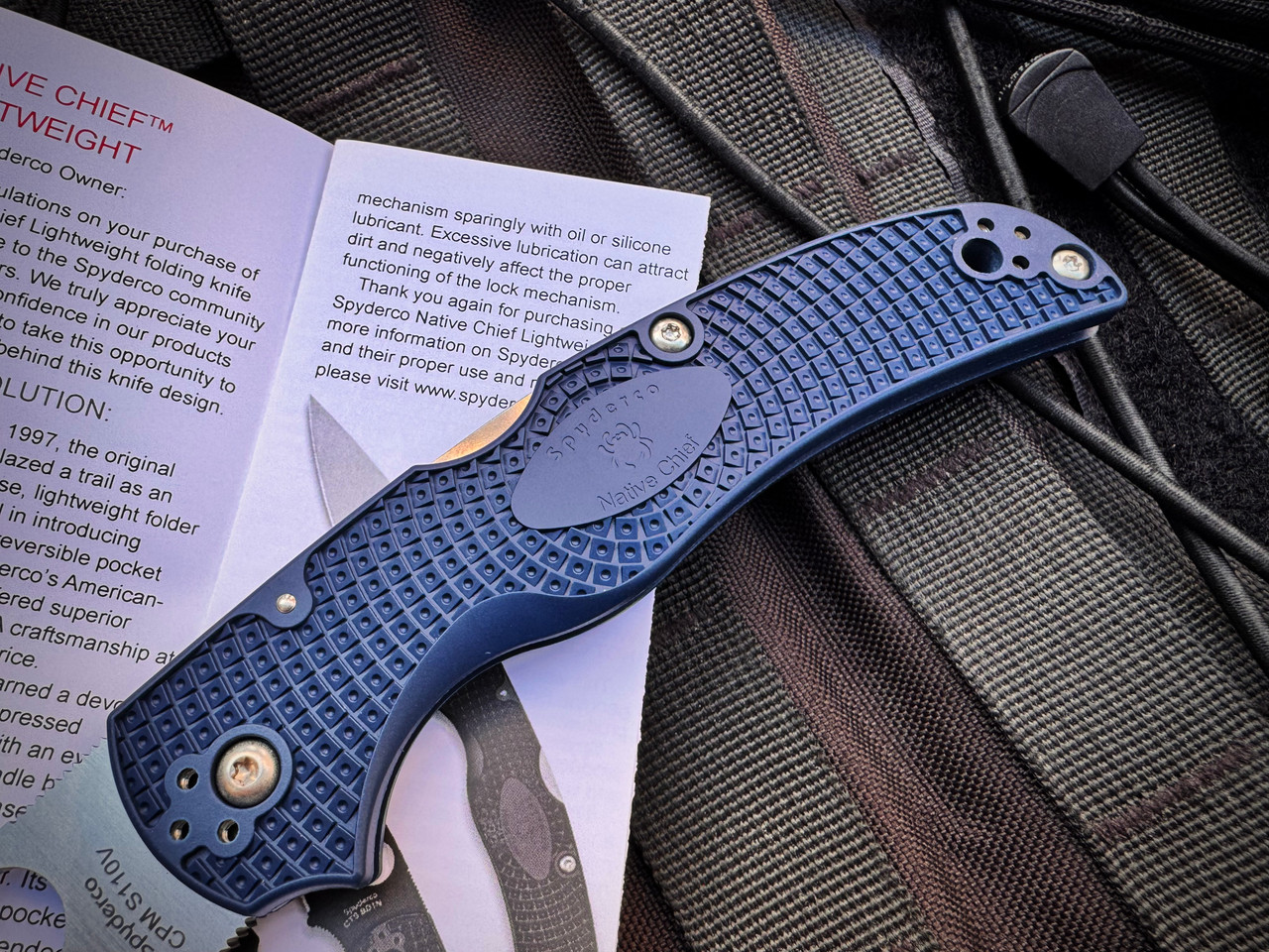 Spyderco Native Chief Dark Blue Lightweight FRN Scales w/ S110V Plain ...