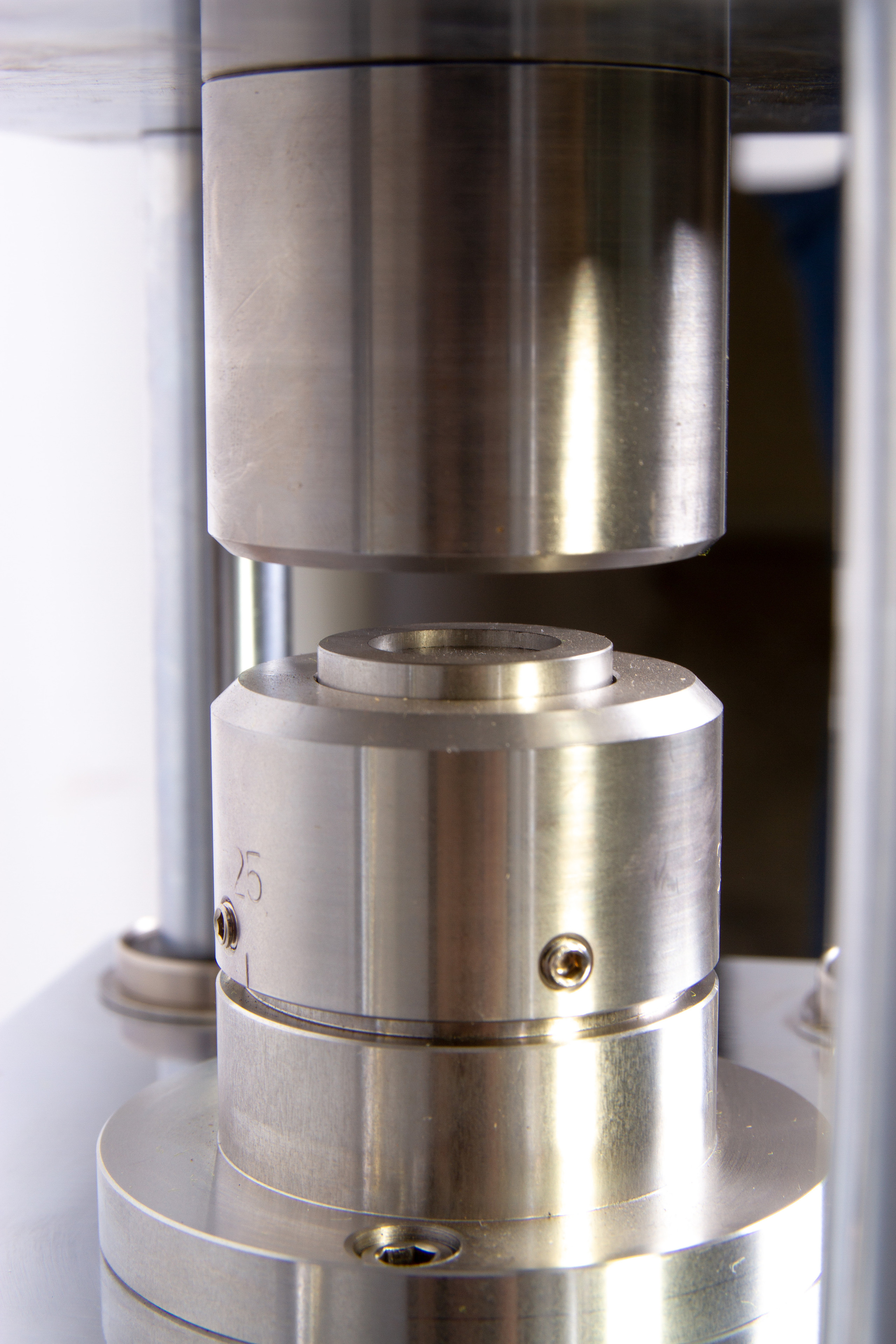 Hydraulic Crimping Machine for All Coin Cells