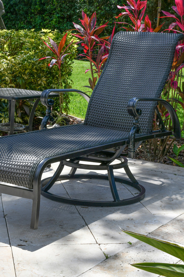 Wyndermere Swivel Chaise - World of Decor