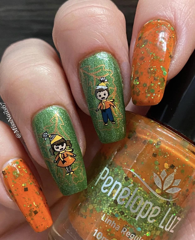 ThankFall Lantern & Wren Christmas nail stamp plate, available at www ...