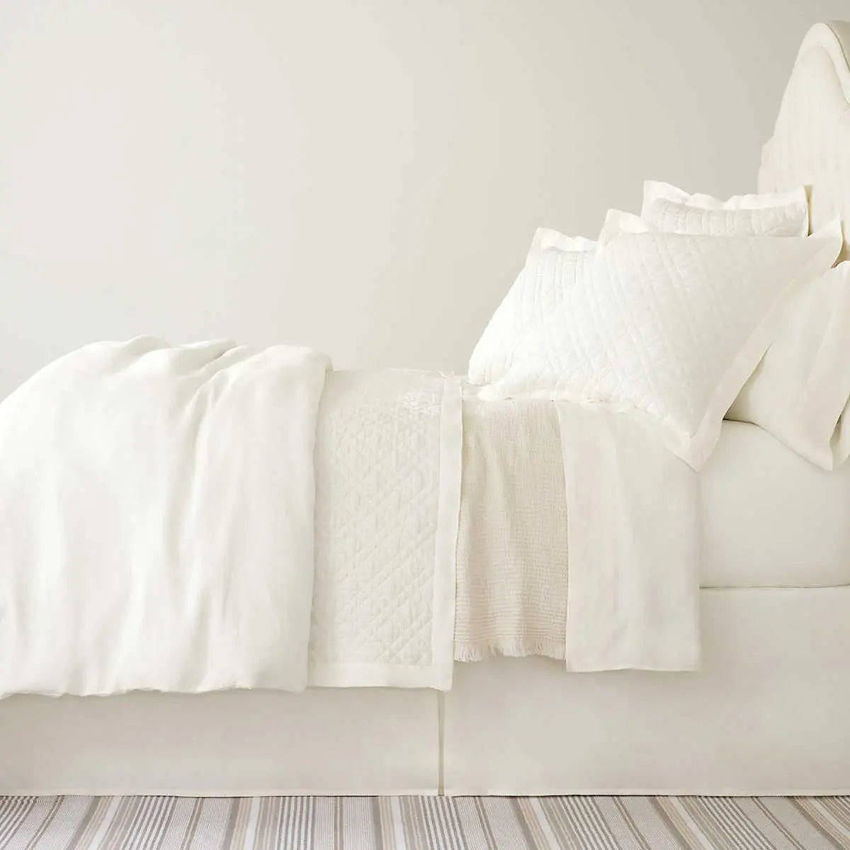 Pine Cone Hill Washed Linen Ivory Quilt - Lavender Fields