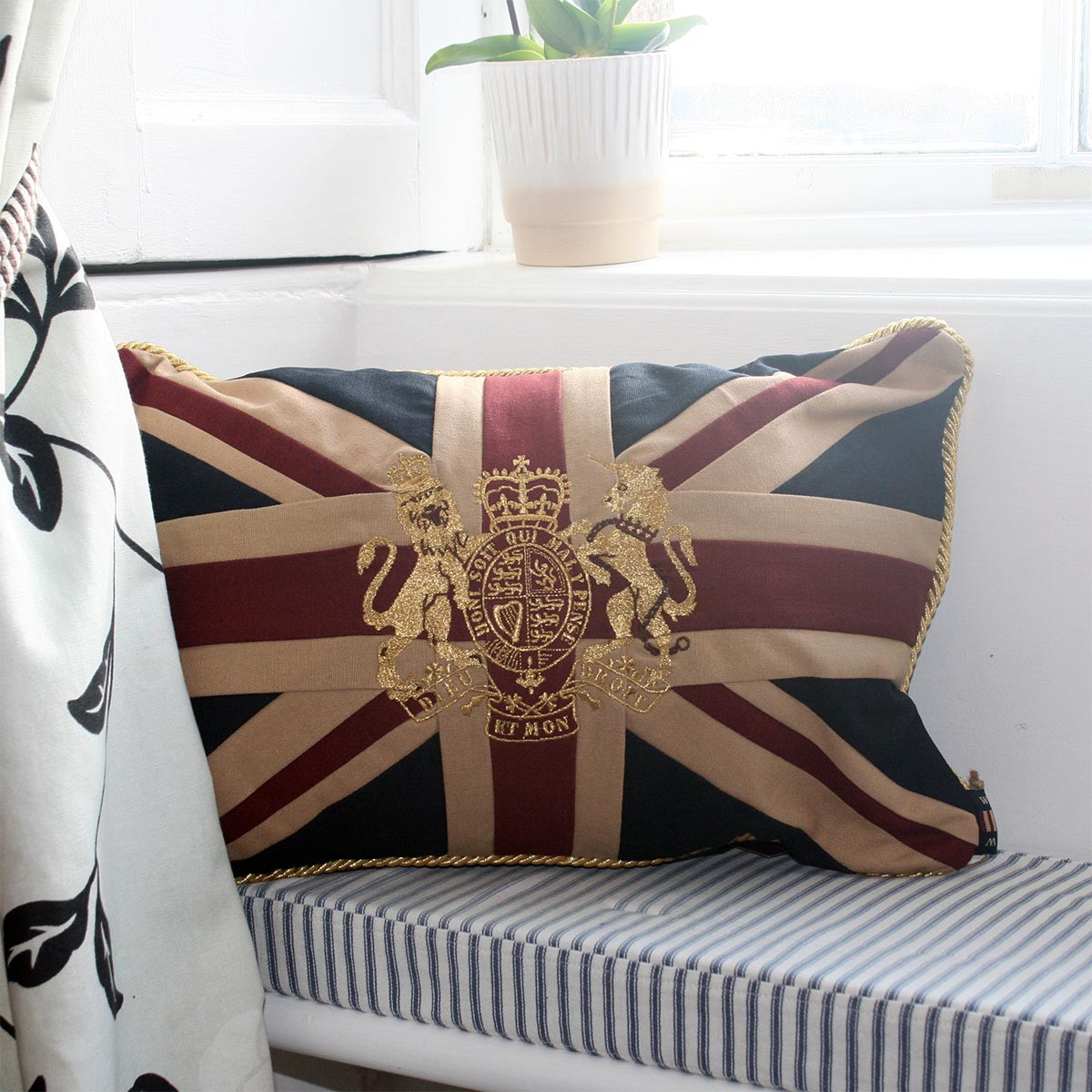 Royal Crest Union Jack Cushion | Westminster Abbey Shop