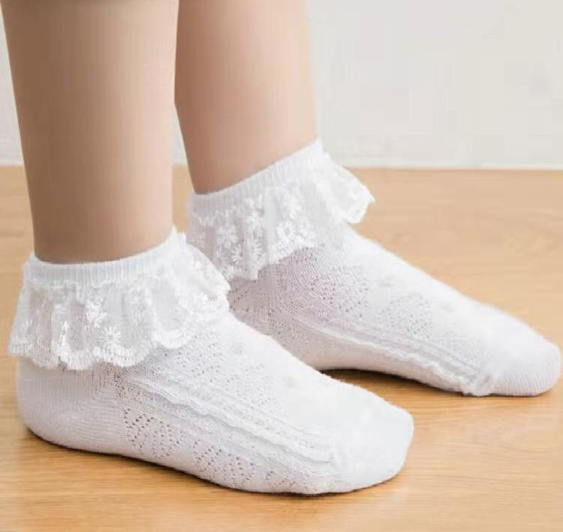 Alissa White Lace Socks
