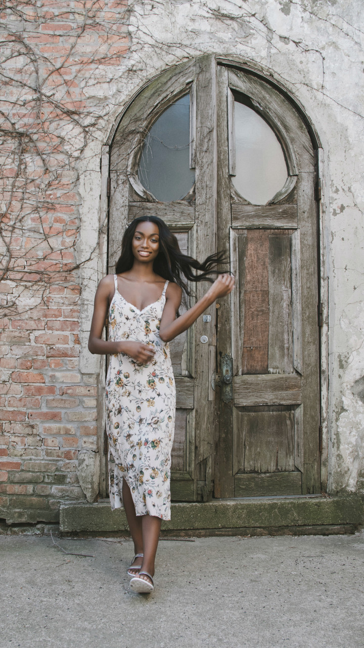 Daja H. Height 5'9 Bust 32 Waist 23 Hips 33