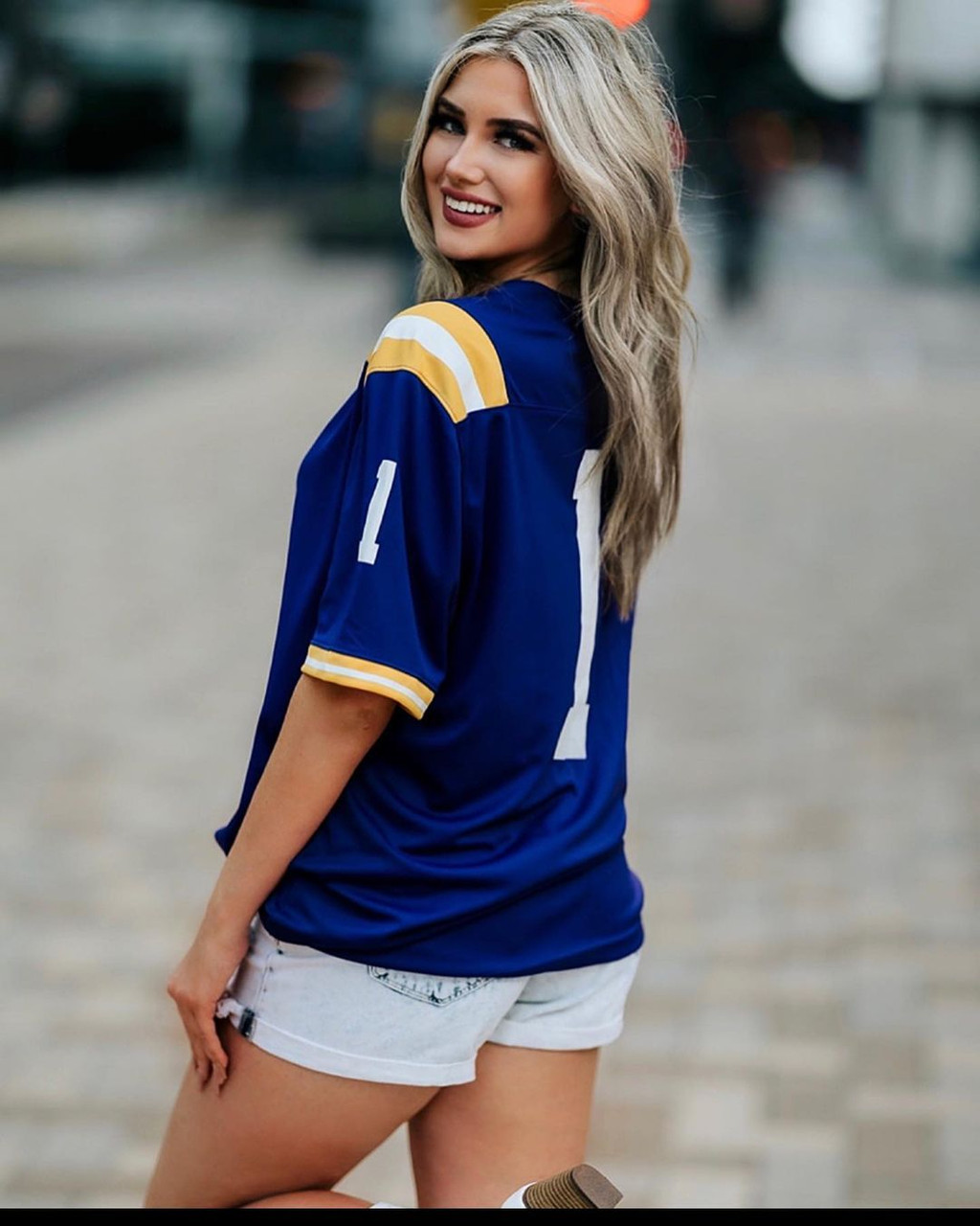 Bailee S. Height 5'11 Bust 34 Waist 28 Hips 38