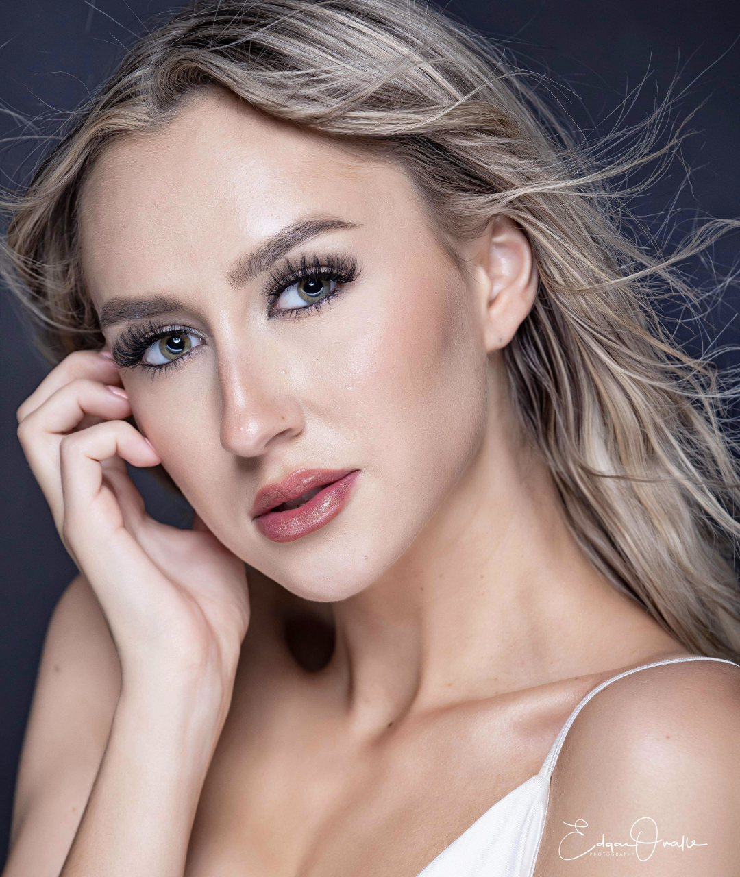 Alexandria K. Height 5'8 Bust 32 Waist 26.5 Hips 37.5