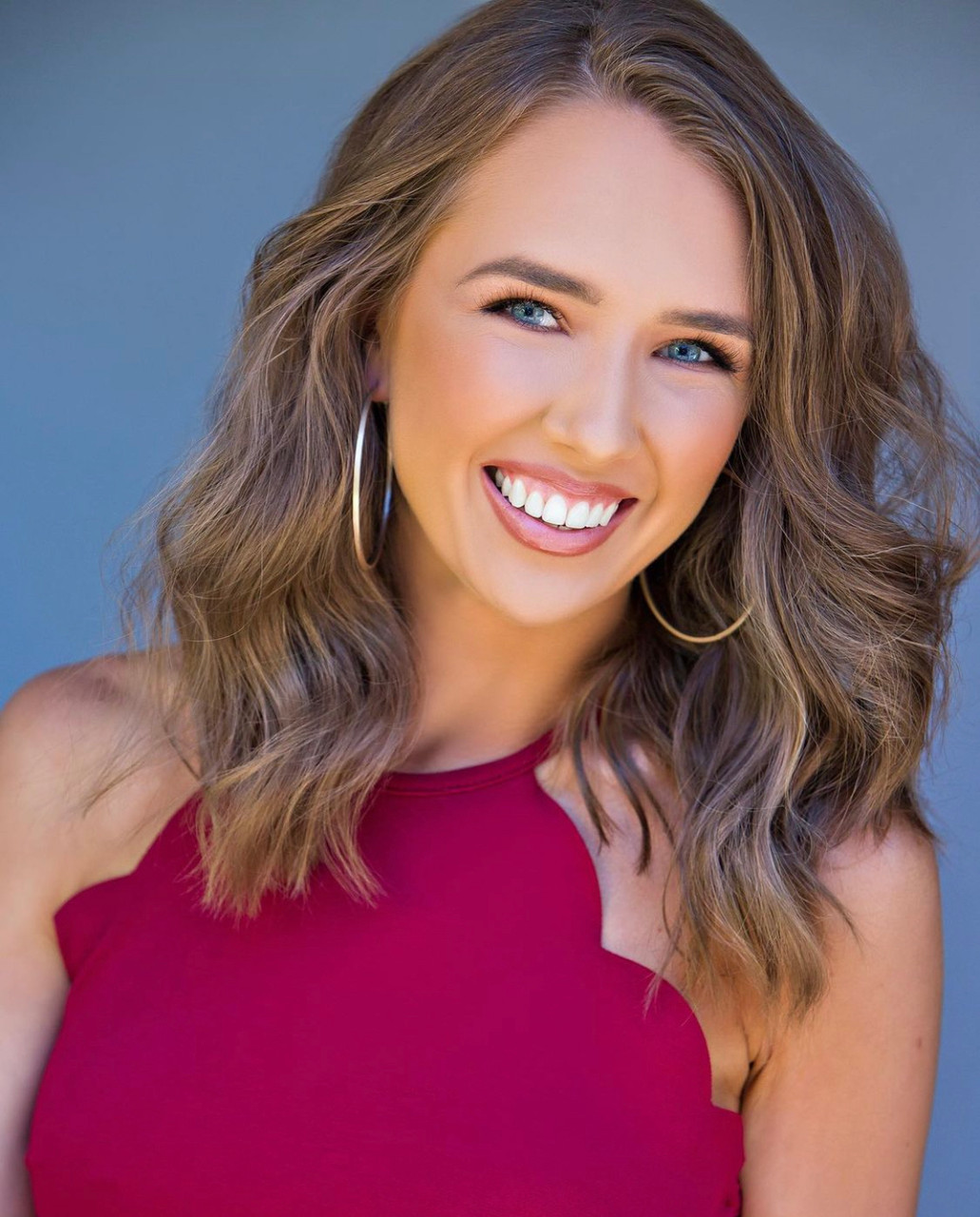 Annie K. Height 5'8.5 Bust 32 Waist 25 Hips 35
