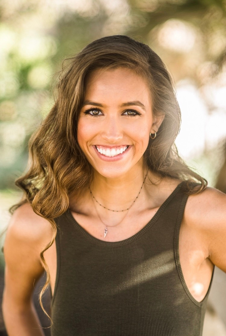 Ryanne M. Height 5'7 Bust 33 Waist 26.5 Hips 37.5