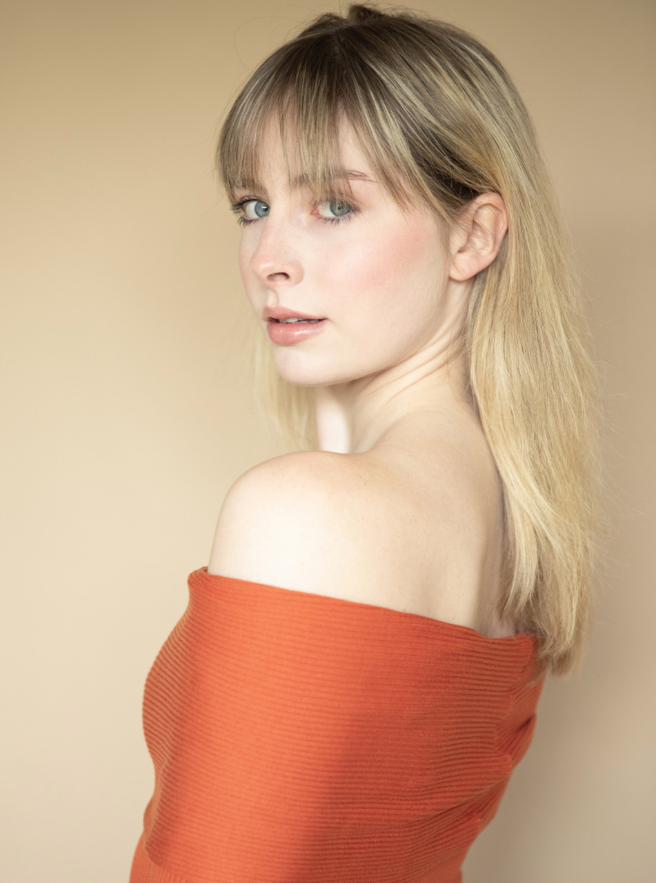 Heather D. Height 5'8 Bust 32 Waist 24.5 Hips 34