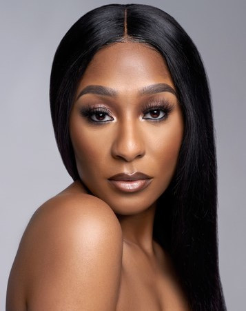 Taylor S. Height 5'7 Bust 32.5 Waist 26 Hips 38