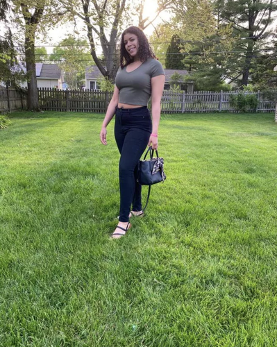 Jozlyn B.