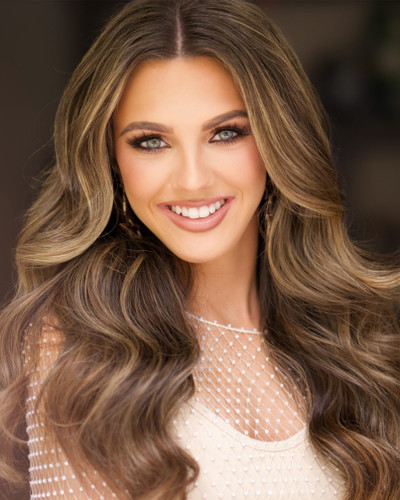 Ansleigh R. Height 5'7 Bust 33 Waist 24 Hips 37