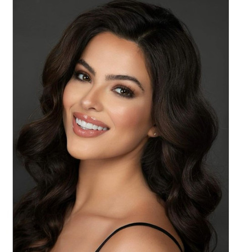 Aileen C. Height 5'6 Bust 34 Waist 27.5 Hips 38