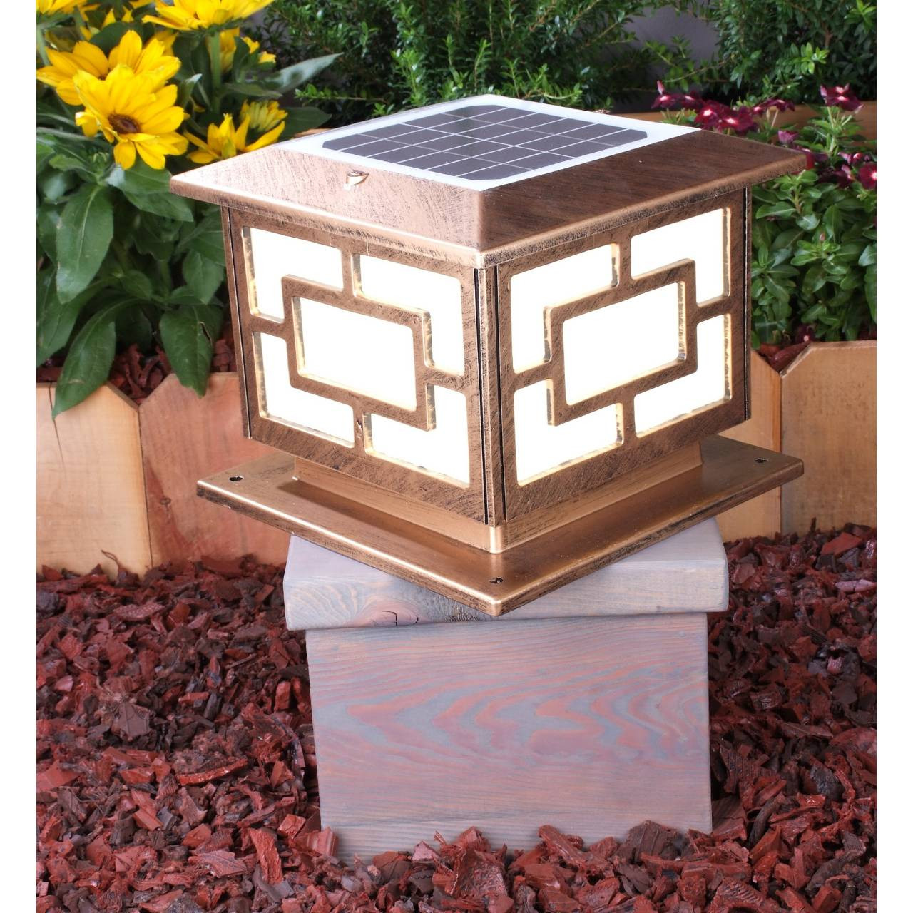 Premium Solar Fence Pillar Light - YardBright® Landscape Lighting