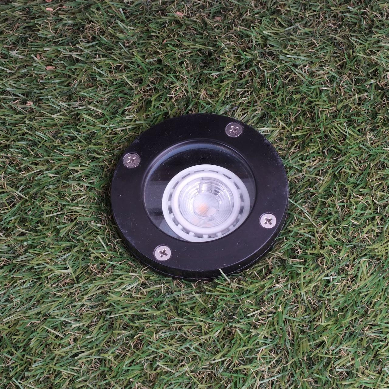 MR16 Fiberglass In Ground Well Light - YardBright® Landscape Lighting