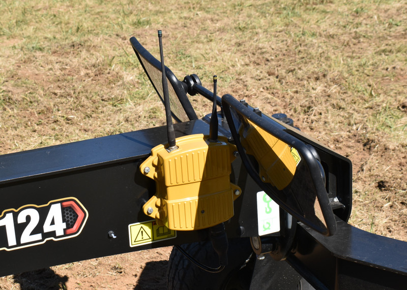 Unused 2025 CAT GB124 Grade Blade w/ Trimble UTS Earthworks Machine ...