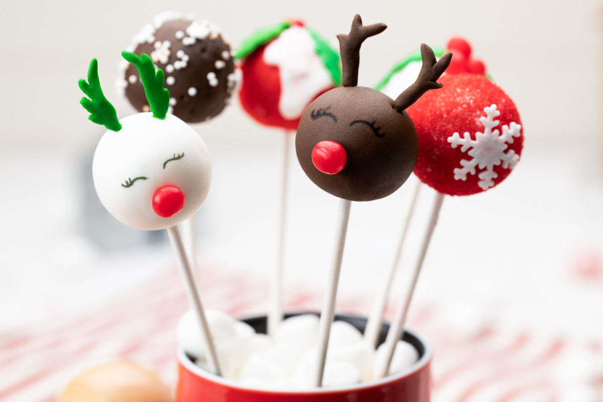 Festive Cake Pops