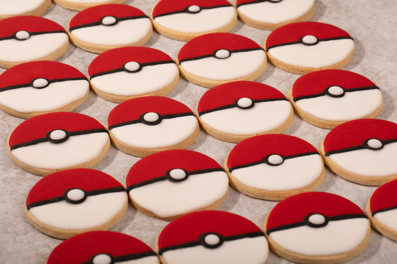 Pokemon Ball Cookies