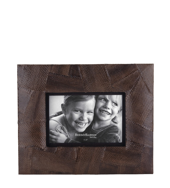Panama Walnut Frame 4 x 6 - Breeze