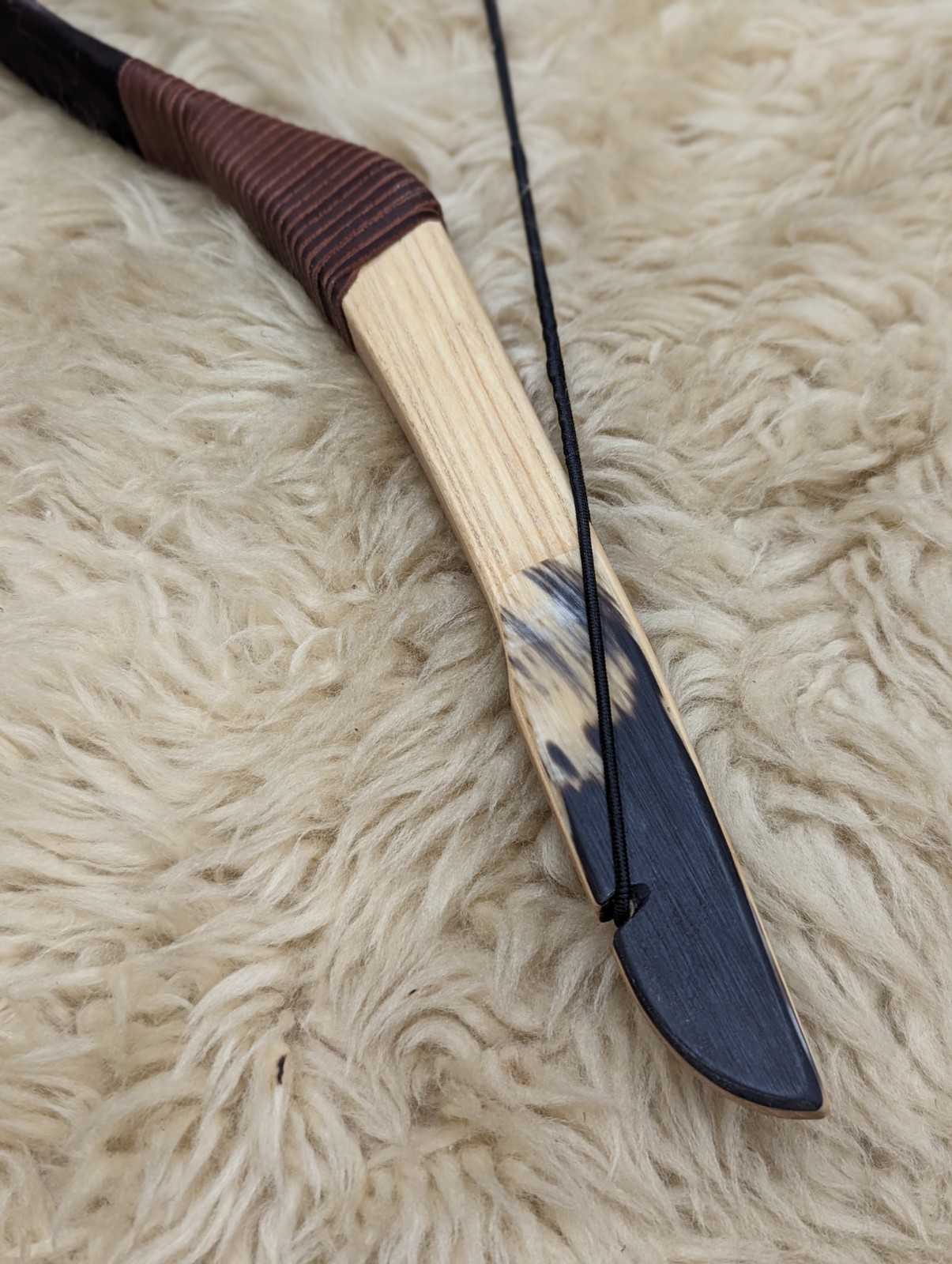 37# Dark Brown Avar/Horn