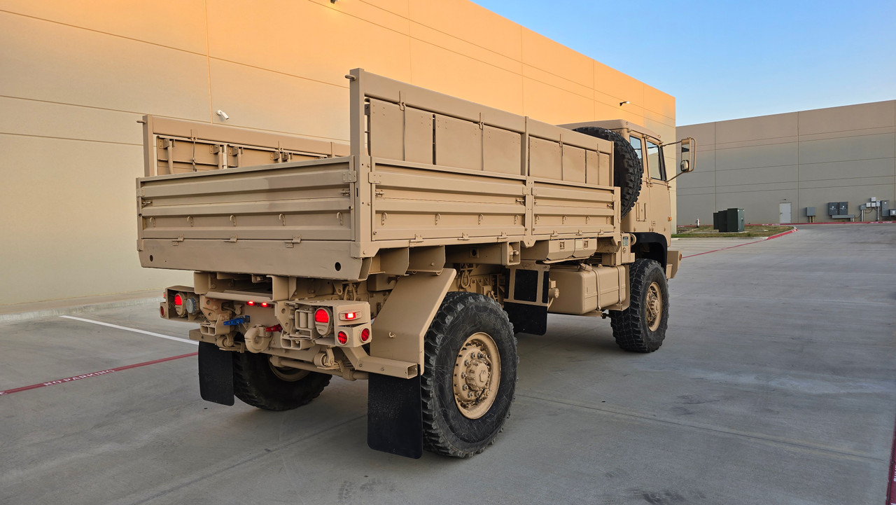 1993 Stewart & Stevenson M1081 LMTV 2.5 Ton 4x4 Cargo Truck - Full ...