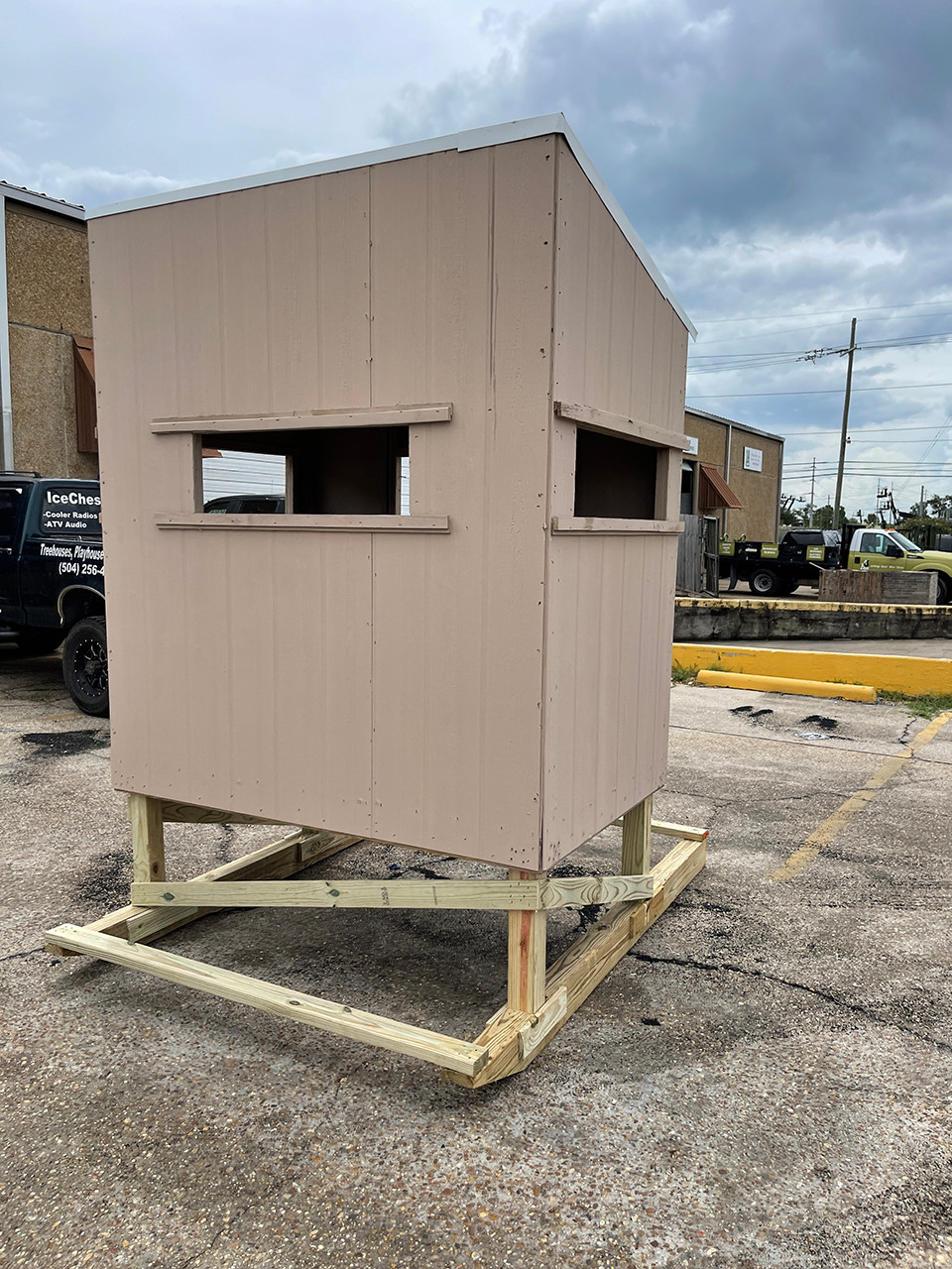 4 x 6 Lifetime Deer Box Stands Shooting Houses