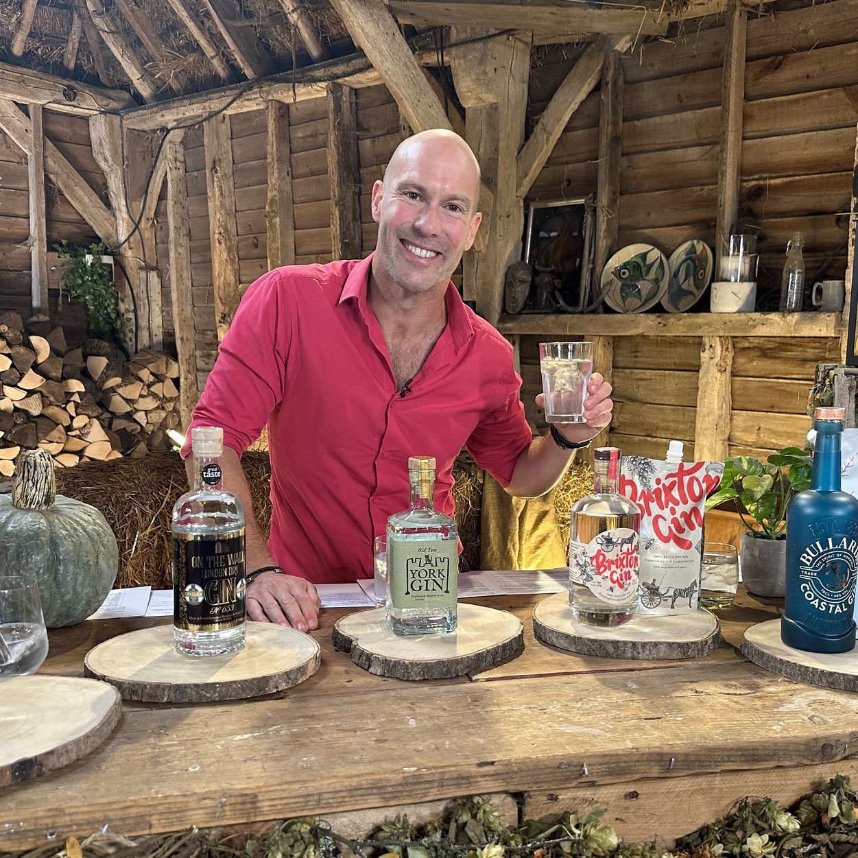 York Gin stars on ITV as drinks expert describes it as ... beautiful ...