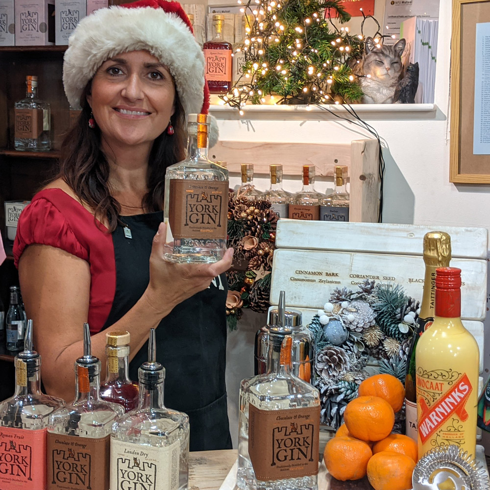 Sparkly Christmas Gin Tastings launched in York - with edible gold ...