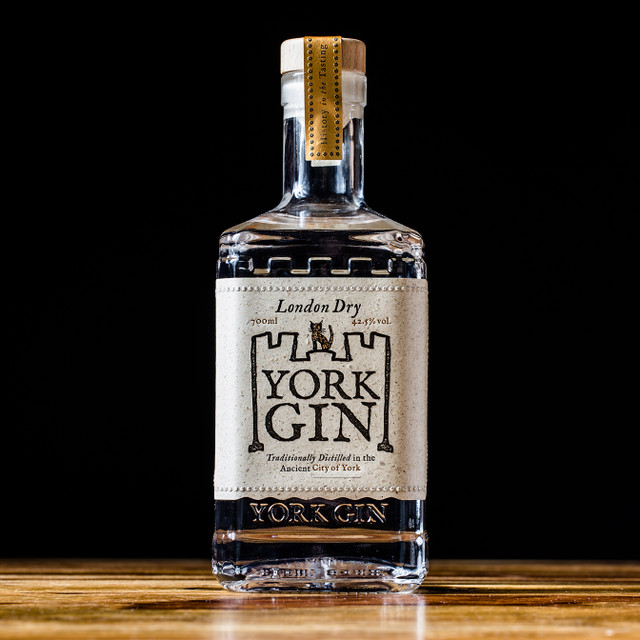 What is gin? And what are the different types: London Dry, Navy, Old ...