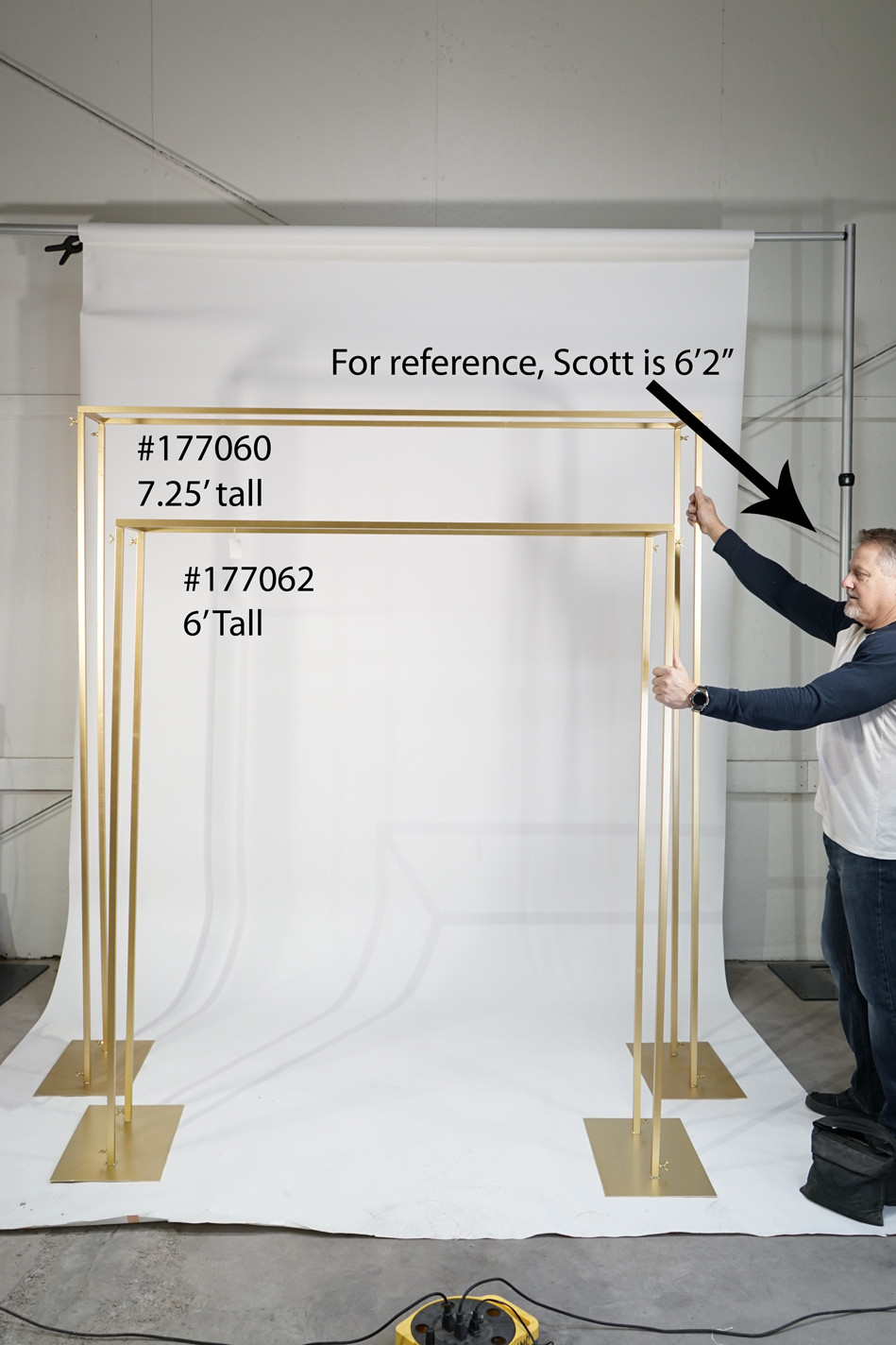 Backdrop & Event Arbor | Gold Metal Rectangular Frame