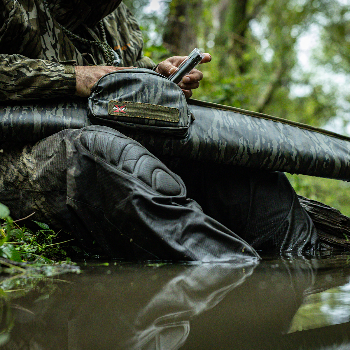Deluxe Floating Gun Case