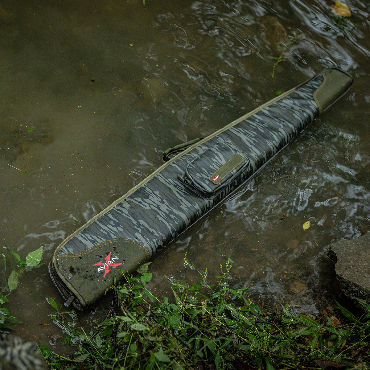 Deluxe Floating Gun Case