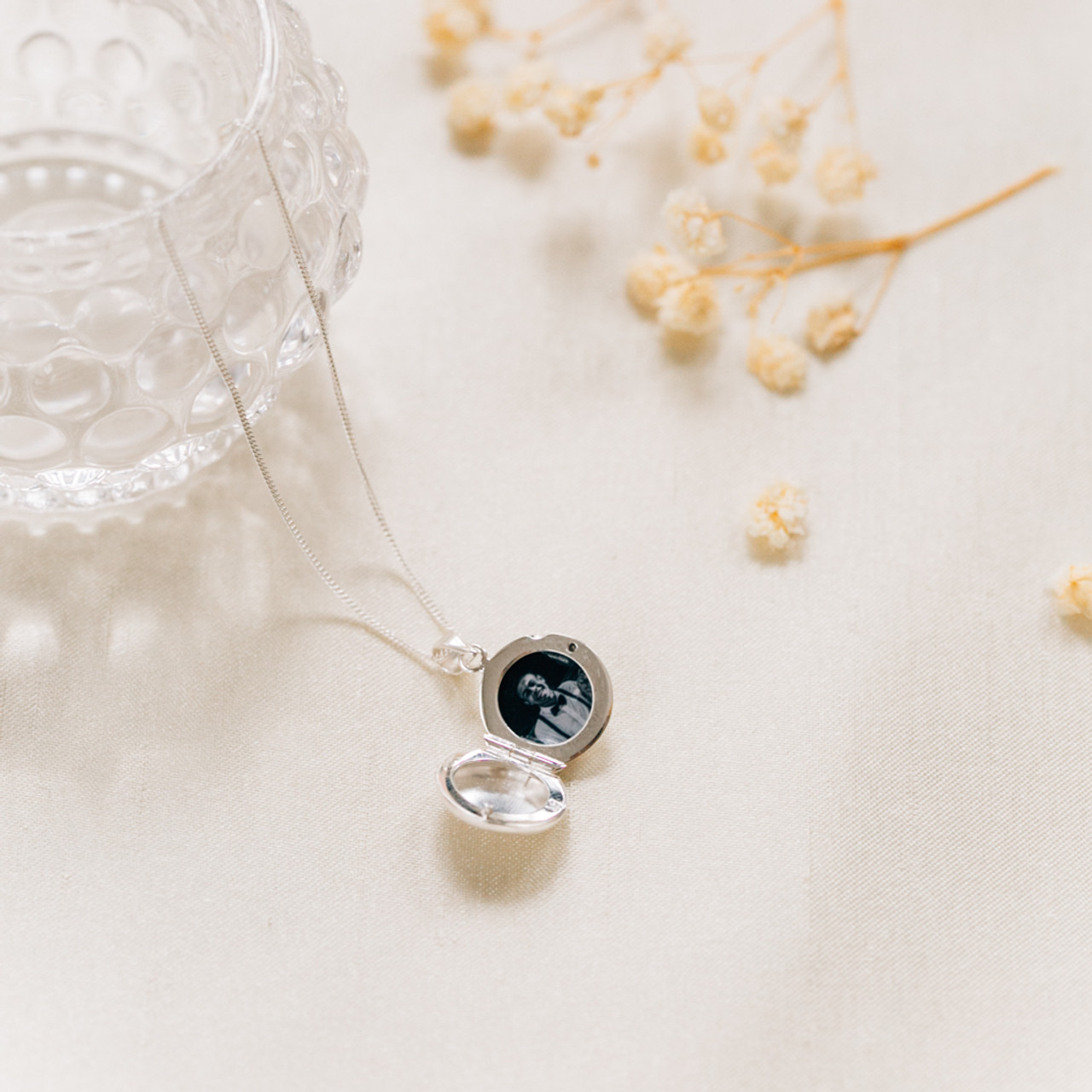 Custom Heirloom Lockets with One or Multiple Photos | The Locket Sisters